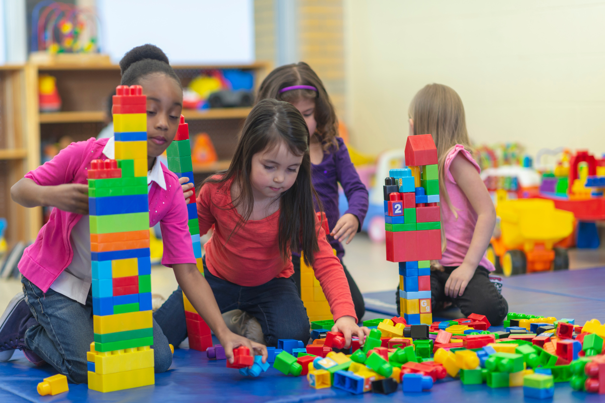 50+ Rainy Day Activities for Kids (No Screens) - By Age Group – Bramble ...
